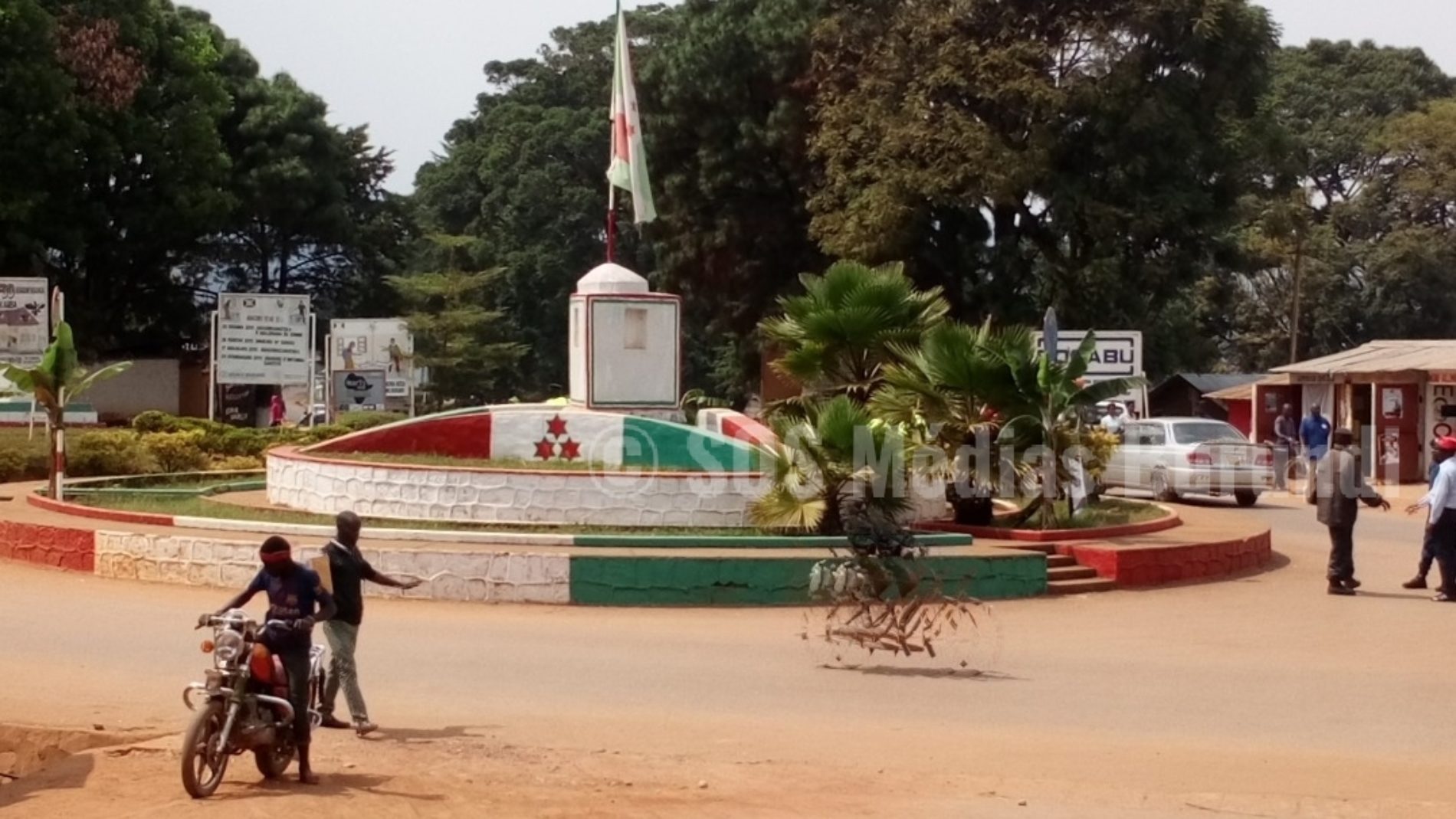 Makamba: Visite des autorités, paralysie des activités scolaires ...